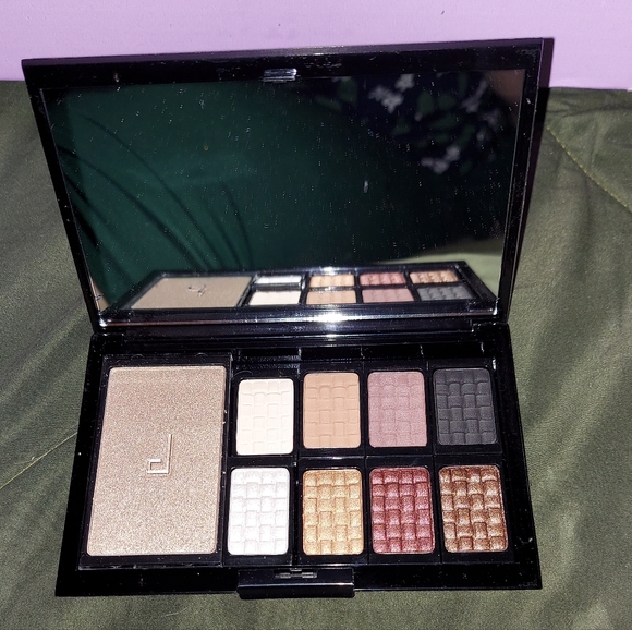Doucce | Makeup | Doucce Freematic Eyeshadow Pro Palette Smokey New ...